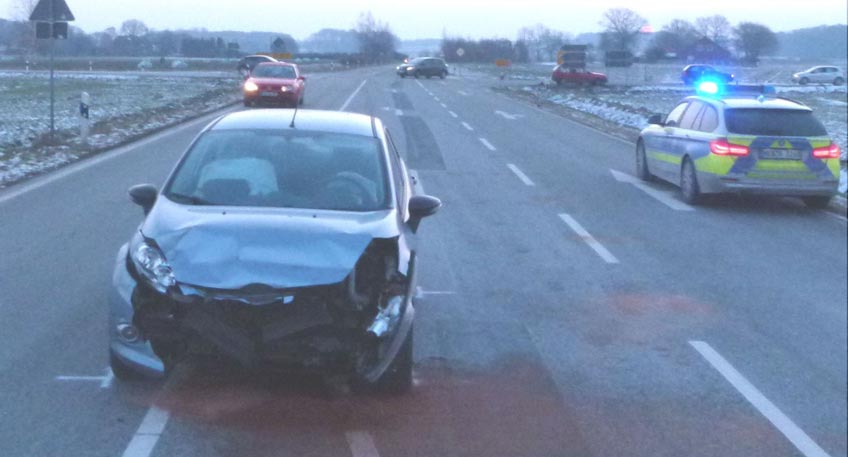 Nachrichten Petershagen - Totalschaden nach Unfall auf der L 770 - HALLO MINDEN